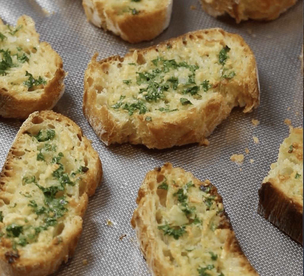 Pain à l'ail (Garlic Bread) - Marie Blachère